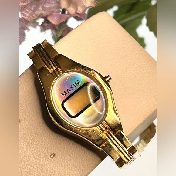 Maxim | Jewelry | Vintage Maxim Signed Quartz Gold Tone Watch Will Need ...